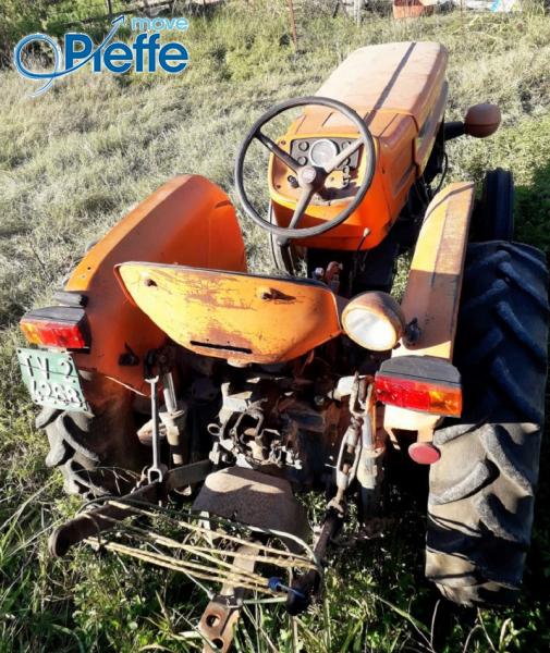 Trattore FIAT 300 FN frutteto, motore 30cv. // Macchine agricole ...